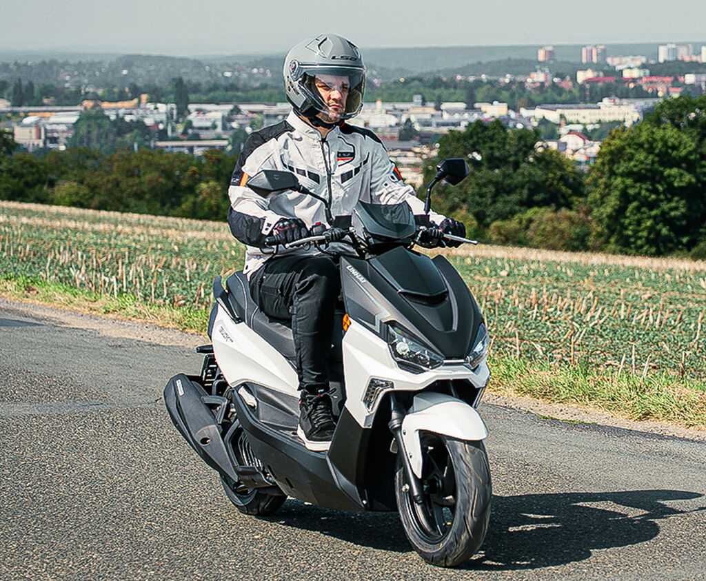 Linhai SCOOTER BUCK 125 E5+, White | www.aspshop.sk